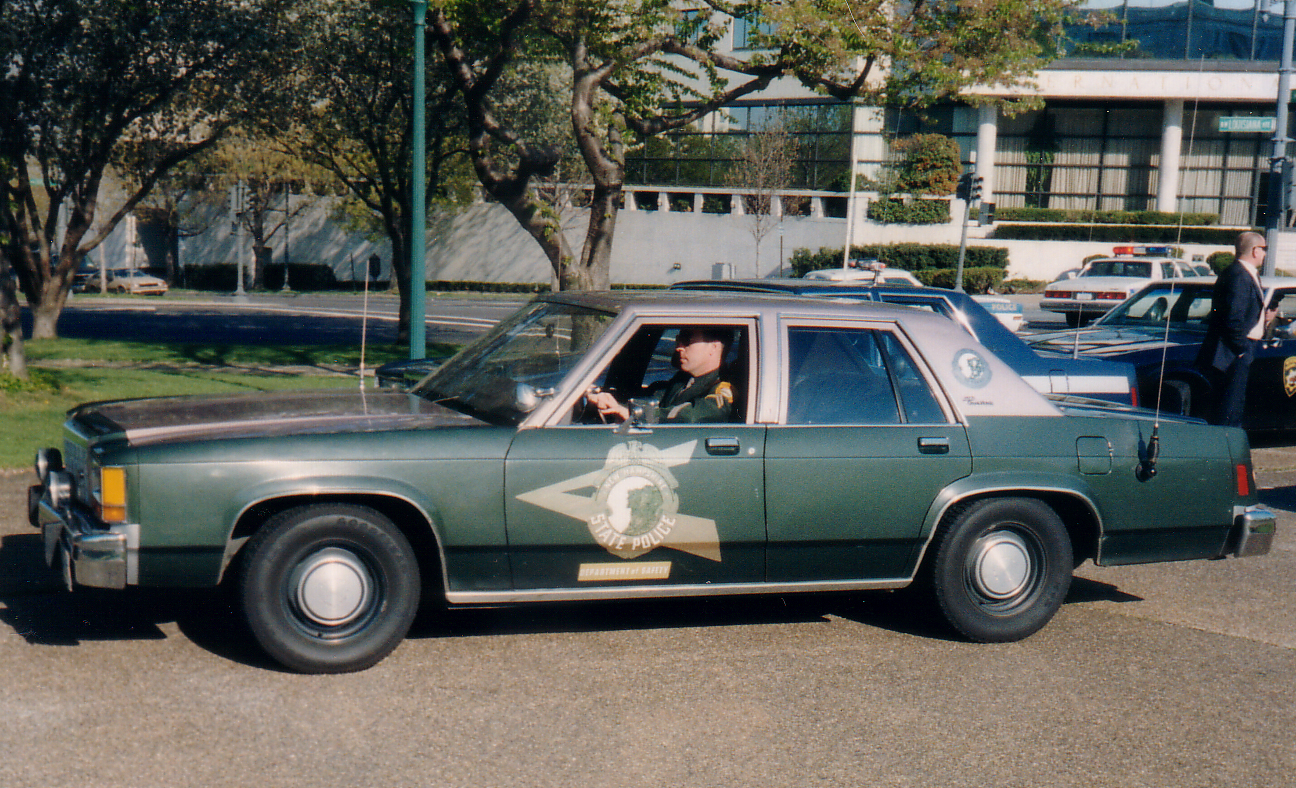 copcar dot com - The home of the American Police Car - Photo Archives