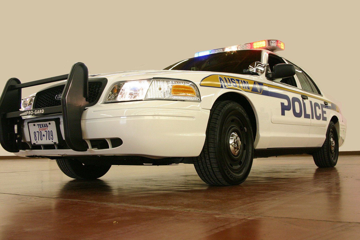 copcar dot com - The home of the American Police Car - Photo Archives
