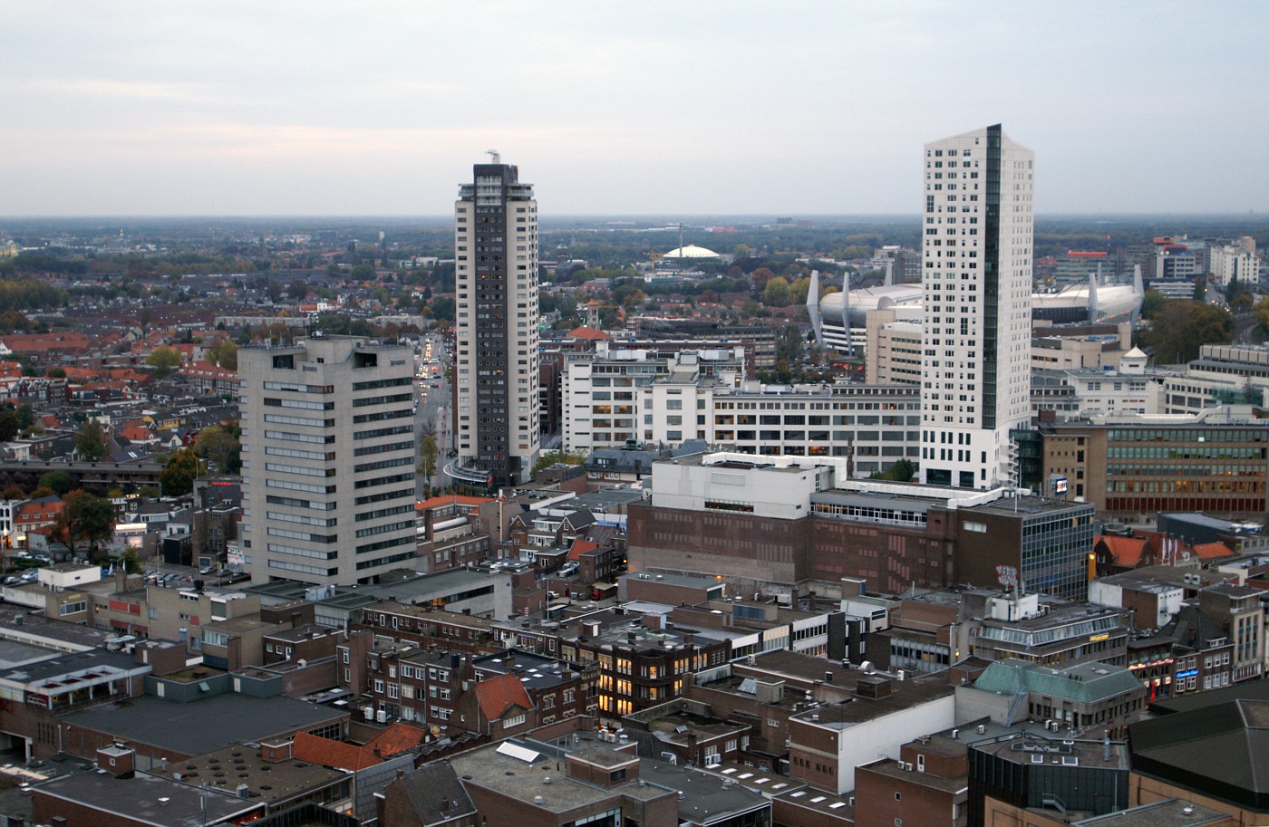 Photo: Vesteda-toren, uitzicht, Hooghuis, De Regent en De Admirant ...