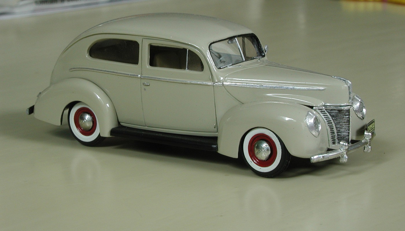 Photo: 40 Ford sedan 1:50 02 | Small Scale Models album | Rik Hoving ...