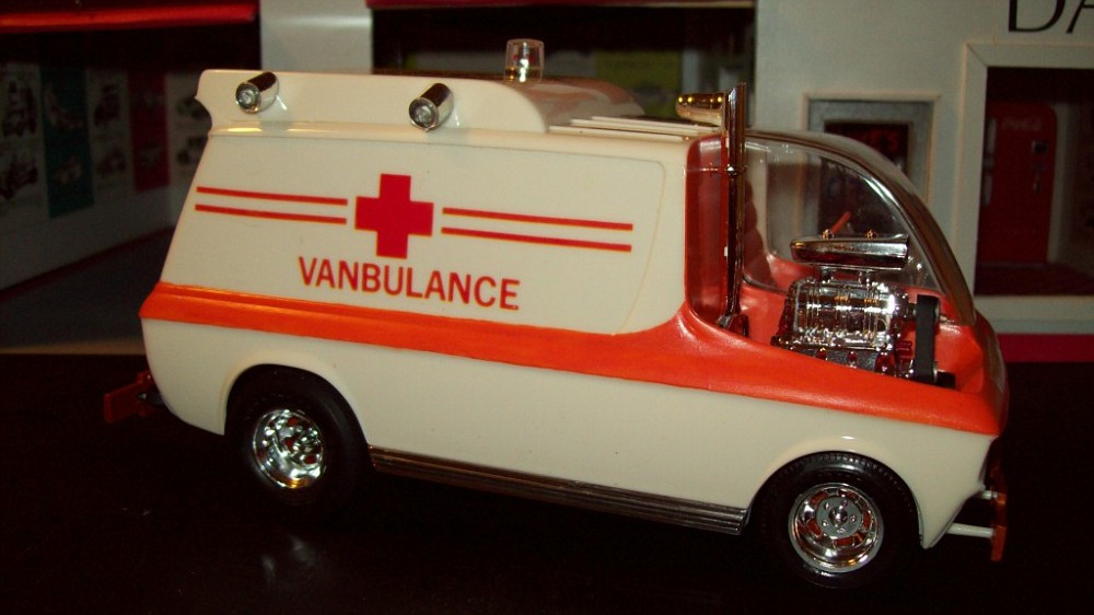 Photo: 004-3 | MONOGRAM Vanbulance #2214 album | DRASTIC PLASTICS MODEL ...