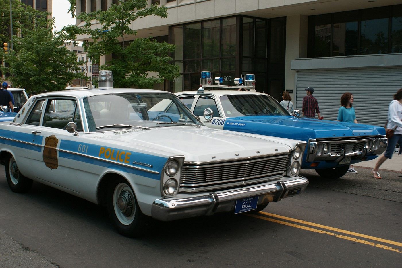 copcar dot com - The home of the American Police Car - Photo Archives