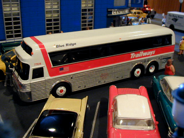 Photo: Blue Ridge Trailways #77618 model 05 Eagle Asheville N.C ...