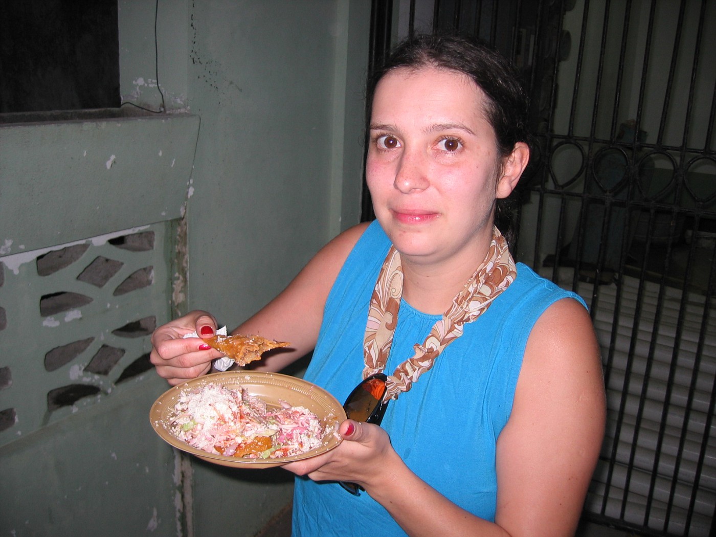 Photo: I can't believe I am eating it, street vendor food, Gondurasskie ...