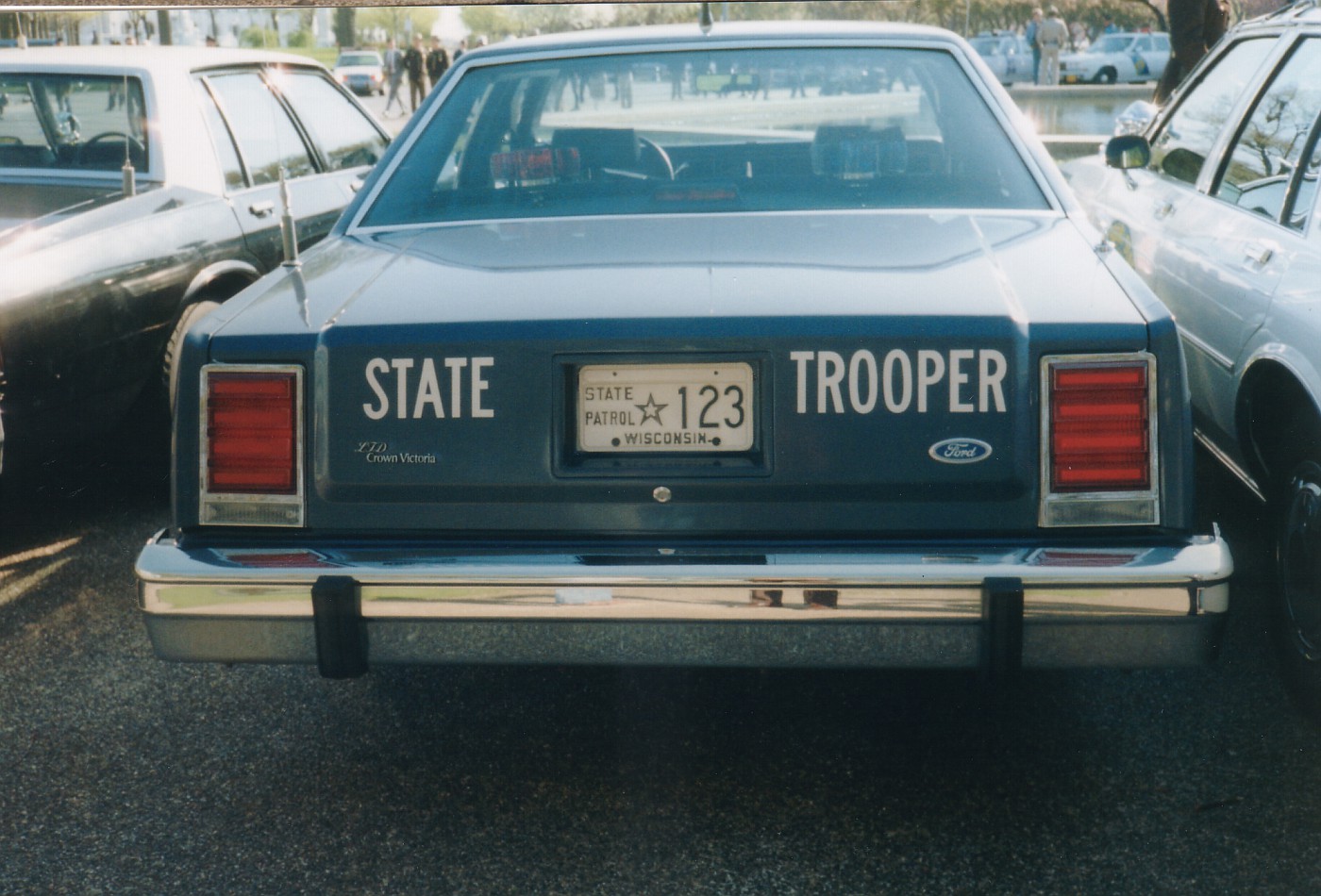 copcar dot com - The home of the American Police Car - Photo Archives