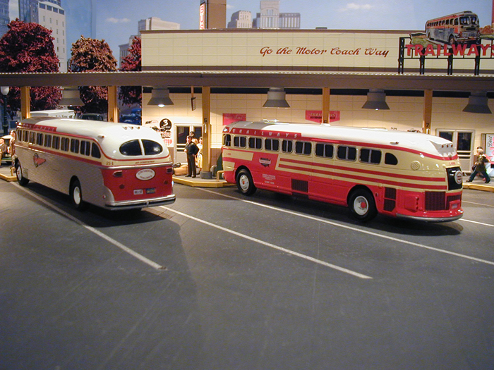 TRAILWAYS SYSTEM BUS MODELS GO BIG RED... album | Mackbuses.net ...