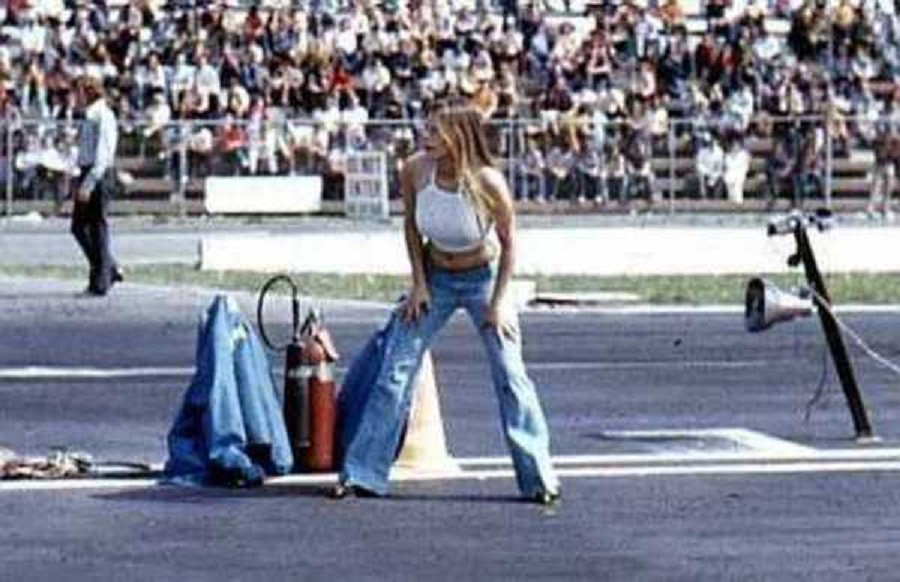 Photo: Pam Hardy (4) | TROPHY GIRL'S ,PARTS GIRL'S & WOMEN WITH CAR'S ...