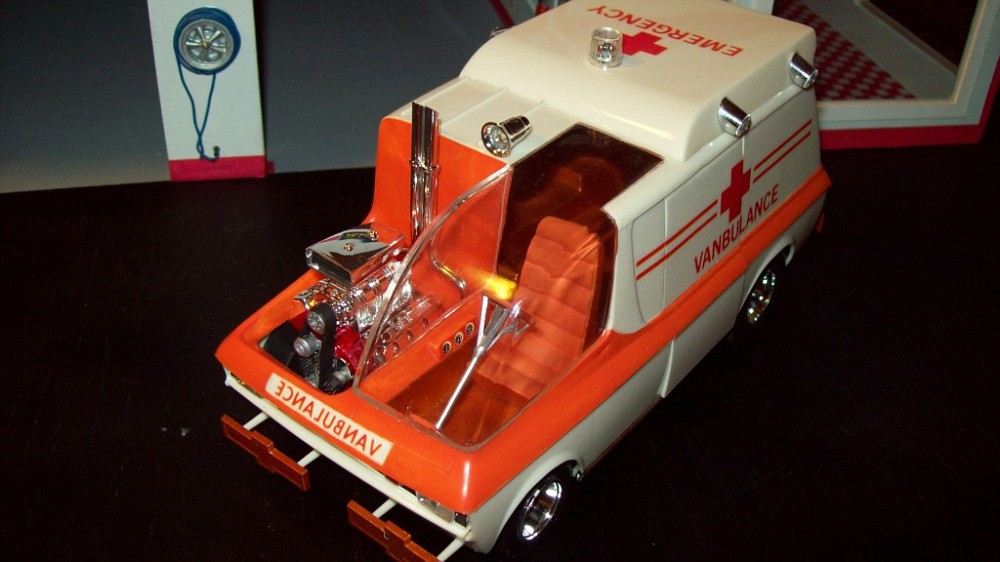 Photo: 002-2 | MONOGRAM Vanbulance #2214 album | DRASTIC PLASTICS MODEL ...