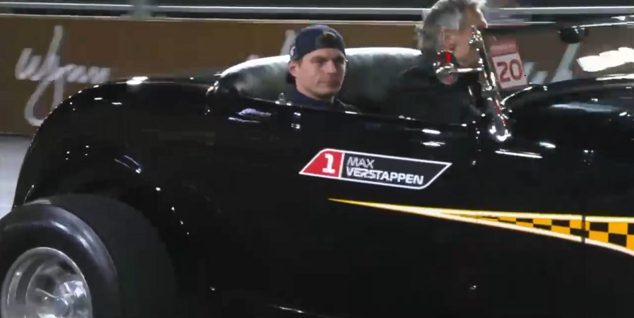 Photo: Max hopping in with Bruce (3) | BARRY LOBECK / BOB BAUDER ...