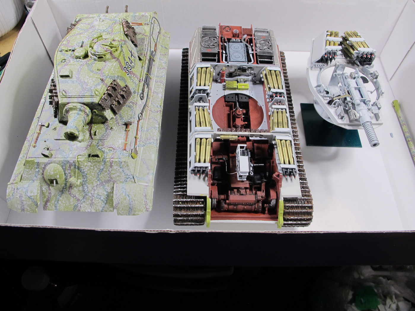 Photo: IMG 6422 | German WWII King Tiger with Interior by Meng album | craig betts | Fotki.com ...