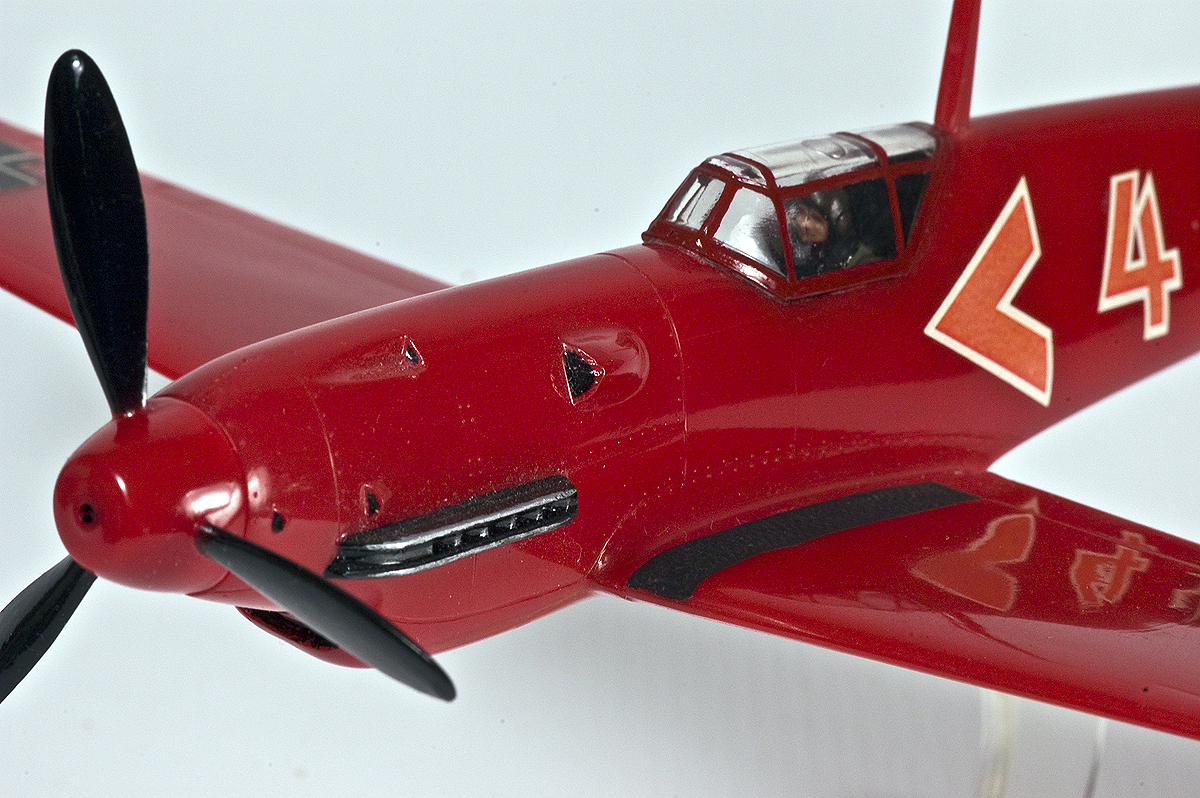 Bright Red Brooklyn Aurora Me-109! - Retro & Nostalgia Scale Modeling Forum