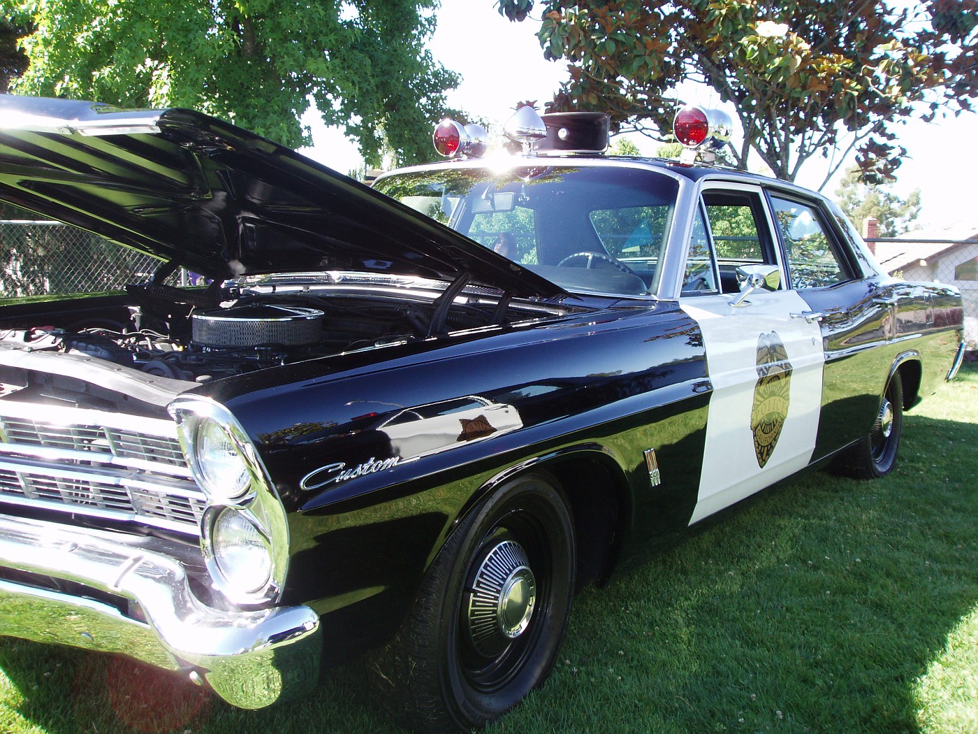 copcar dot com - The home of the American Police Car - Photo Archives